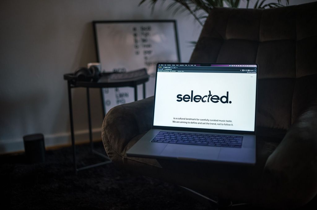 UNDESIGNED — Design Studio für einzigartige Marken